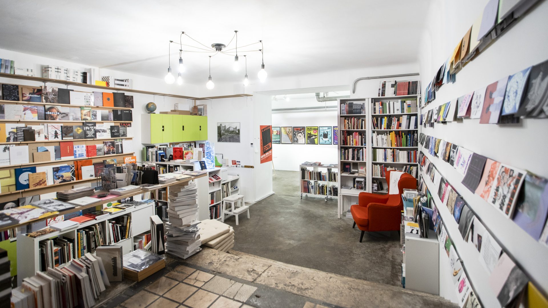 ISBN books+gallery – 1084 Budapest, Víg utca 2.